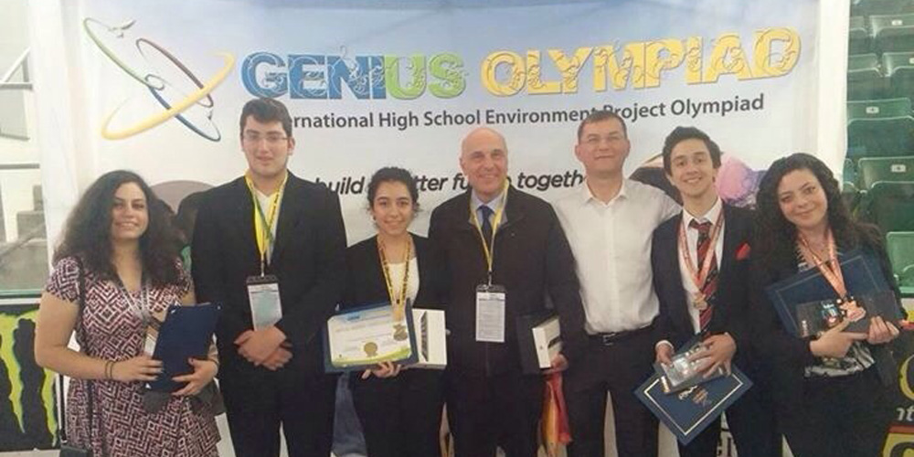 New awards for UAA students | Üsküdar American Academy